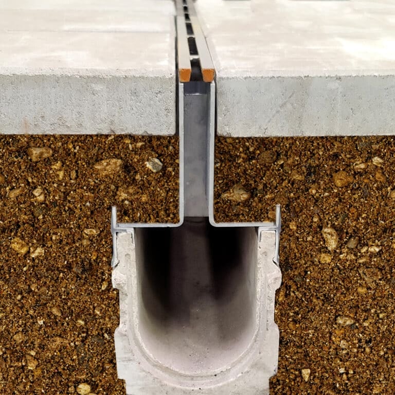Slit drains | Discreet drainage drains and water diversion - GH Form